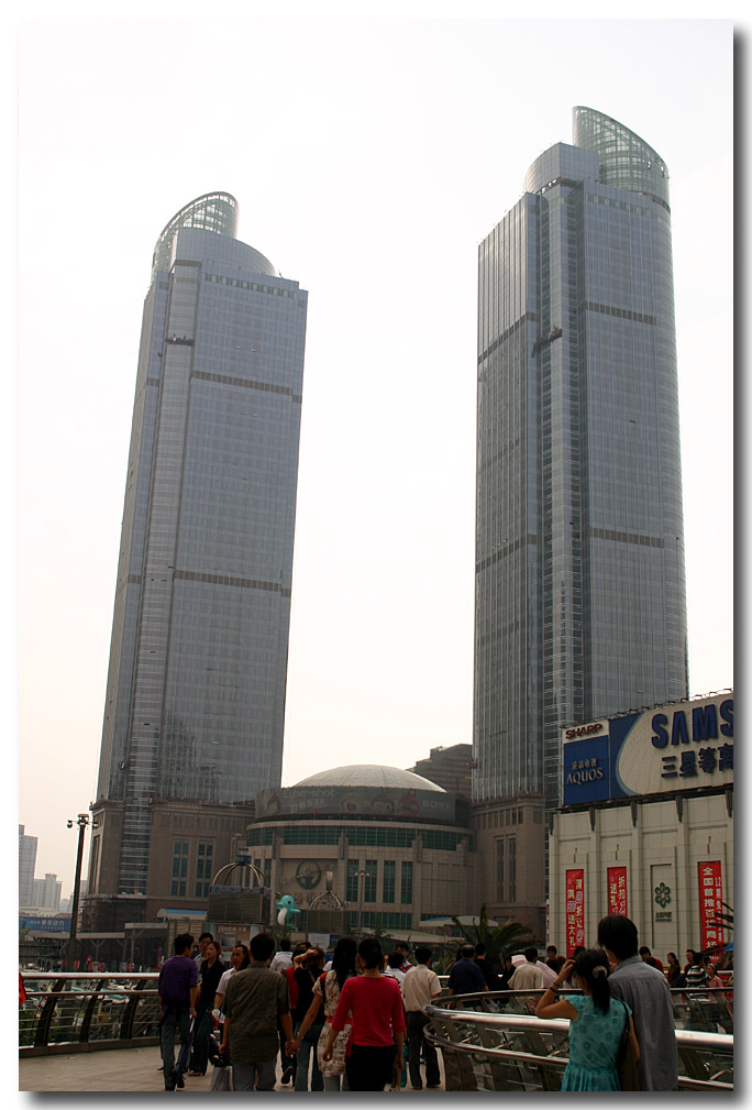 Grand Gateway Shanghai - 66 Towers l SHANGHAI l 262m l 52 fl ...